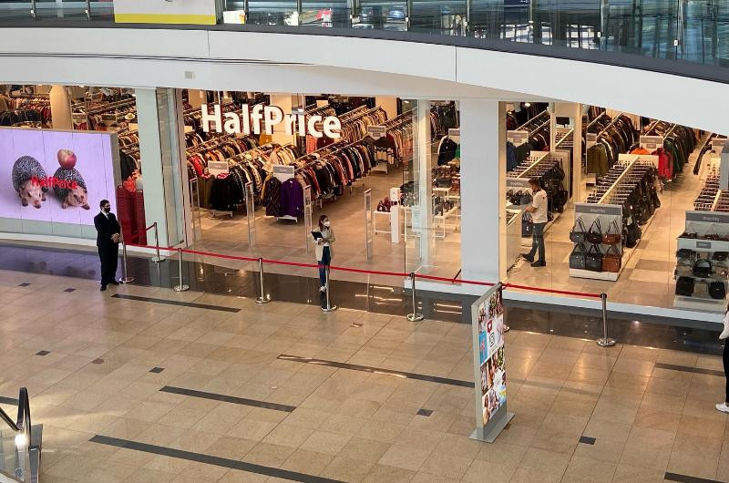První prodejna HalfPrice v Česku! | Magazín | AkcniCeny.cz